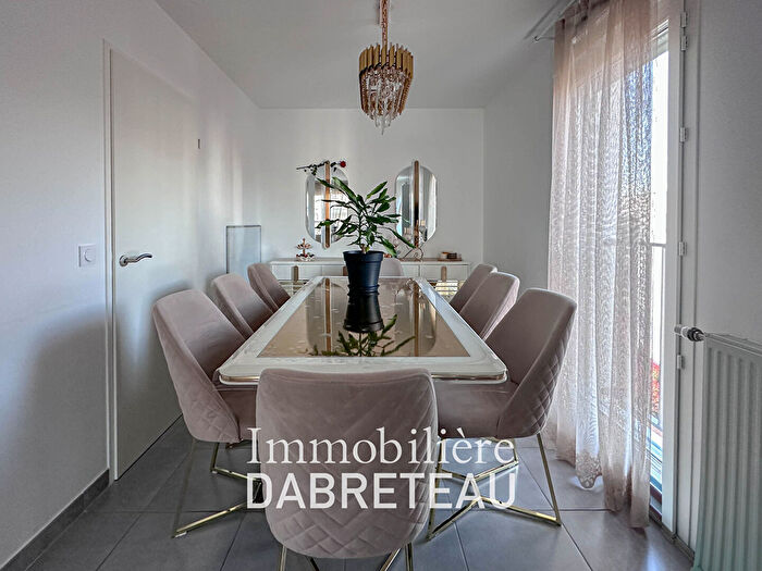 Vaulx-en-Velin, Vaulx en Velin Sud - Appartement 4 pièces à vendre