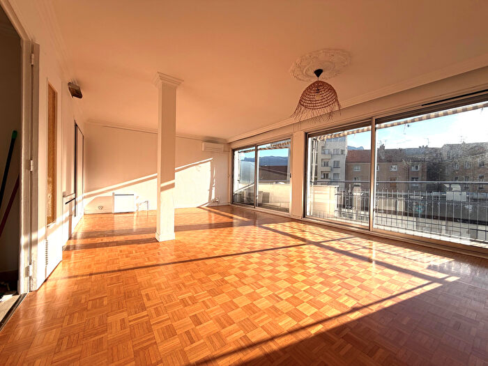 Appartement 3 pièces à Grenoble, Centre-ville, à vendre