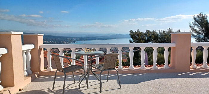 La Ciotat, Groupède, Le Pin de la Fade, Saint-Loup : Maison 4 pièces à louer