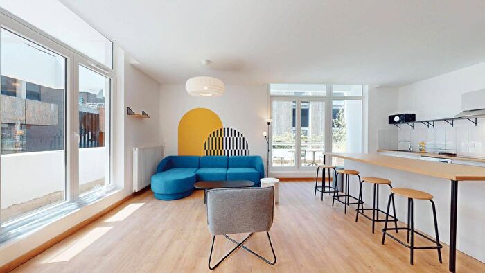 Appartement à louer - Prefecture, Cergy - 1 pièce - 9 chambres