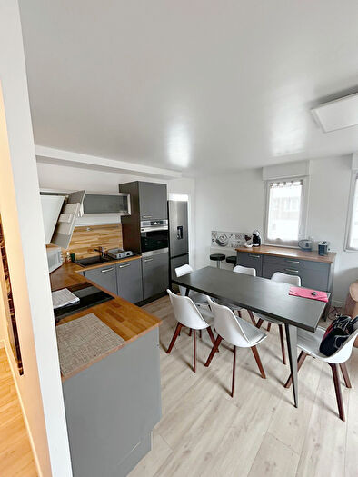 Appartement à vendre - Vitry-sur-Seine, Centre-ville - 4 pièces - 2 chambres