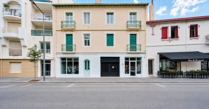 Appartement 3 pièces à vendre - Biarritz, Saint-Charles, Phare, Larochefoucauld