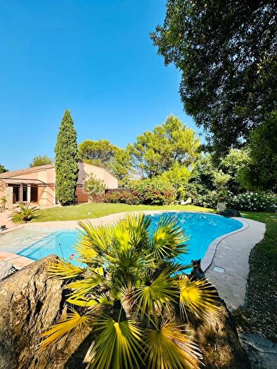 Maison à vendre - Le Teil - 11 pièces - 5 chambres