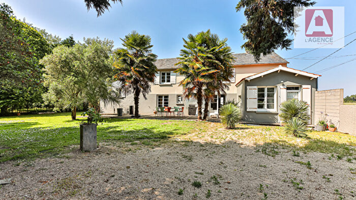 Maison à vendre - Le Fenouiller - 5 pièces - 4 chambres