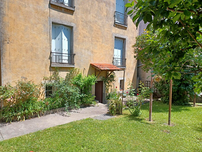 Appartement à louer - Aurillac, Belbex, Vialenc, Gare, Patte dOie, Escanis - 3 pièces - 2 chambres