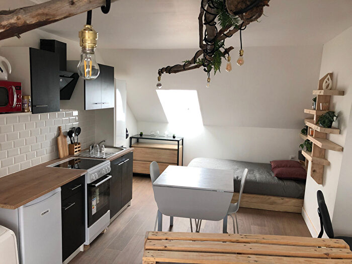 Appartement à louer - La Flèche, Bolerie, Sainte-Colombe, La Monnerie - 1 pièce