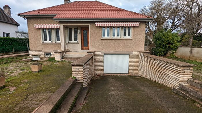 Maison à vendre - Chenôve, Chenôve - 5 pièces - 3 chambres