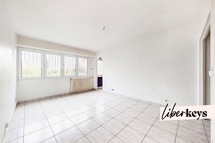 Appartement à vendre - Bagnolet, Centre-ville - 2 pièces - 1 chambre