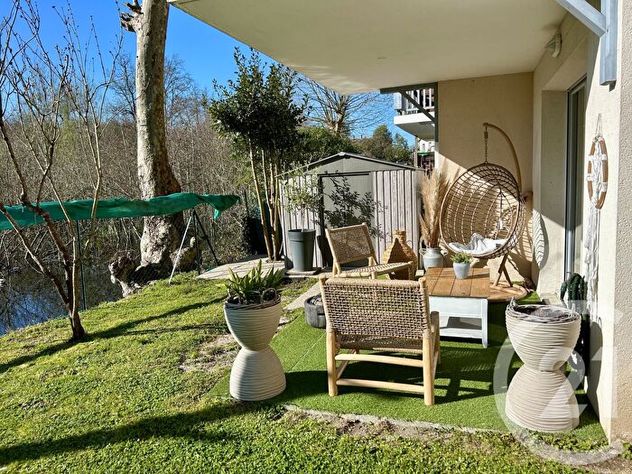 Appartement à louer - Lesparre-Médoc - 4 pièces - 3 chambres