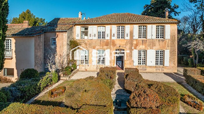 Maison à vendre - Aix-en-Provence, Saint-Donat, Les Platanes - 10 pièces - 6 chambres