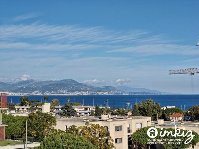 Appartement à vendre - Antibes, Rastines, Super Antibes, Laval, La Fontonne - 3 pièces - 2 chambres