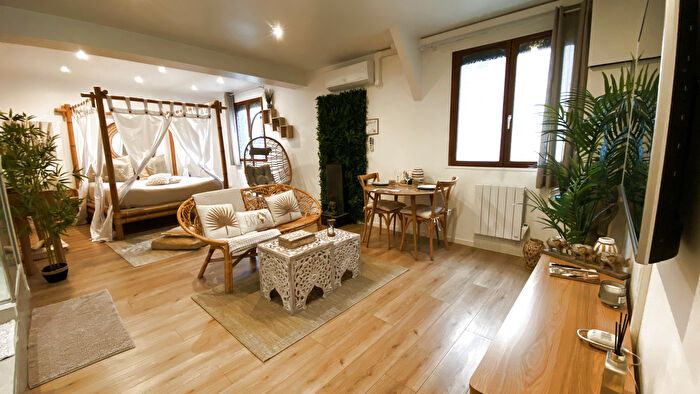 Appartement 1 pièce à La Ville-du-Bois, à louer