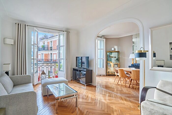 Appartement à vendre - Paris e , Passy, Maison de la Radio, Muette-Sud - 5 pièces - 3 chambres