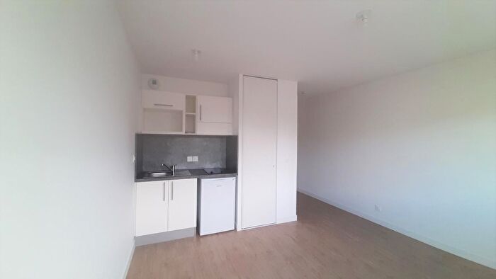 Quartiers Nord-Est, Beaulieu : Appartement 1 pièce à louer
