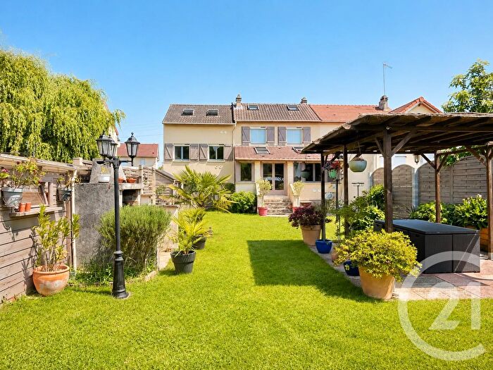 Maison 7 pièces à Parmain, à vendre