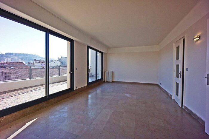 Appartement à louer - Hyper Centre-Vieille Ville, Saint-Étienne - 5 pièces - 4 chambres