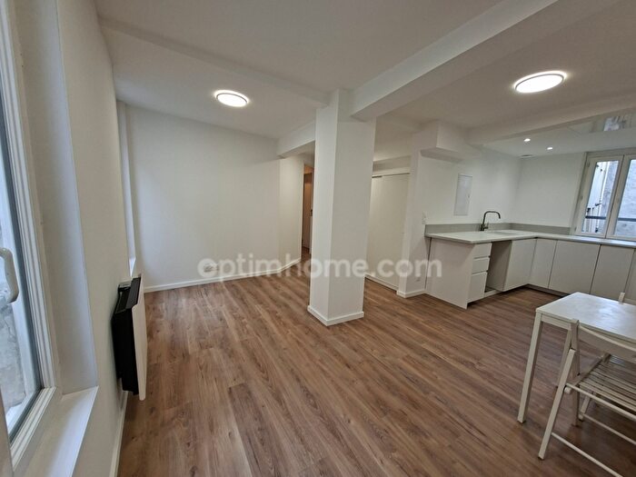 Appartement à vendre - Digne-les-Bains, Centre-ville, Bourg - 2 pièces - 1 chambre
