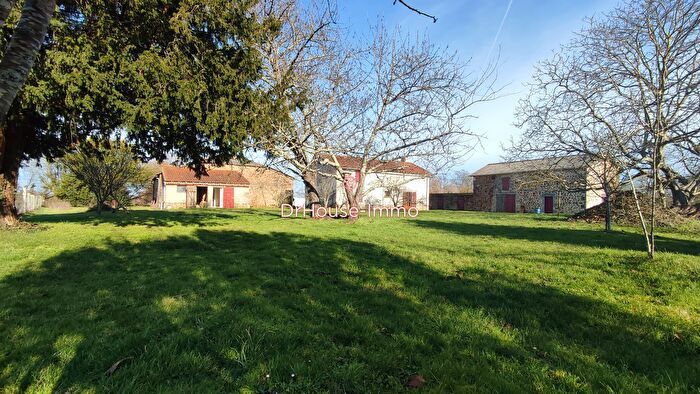 Maison à vendre - Availles-Limouzine - 4 pièces - 2 chambres