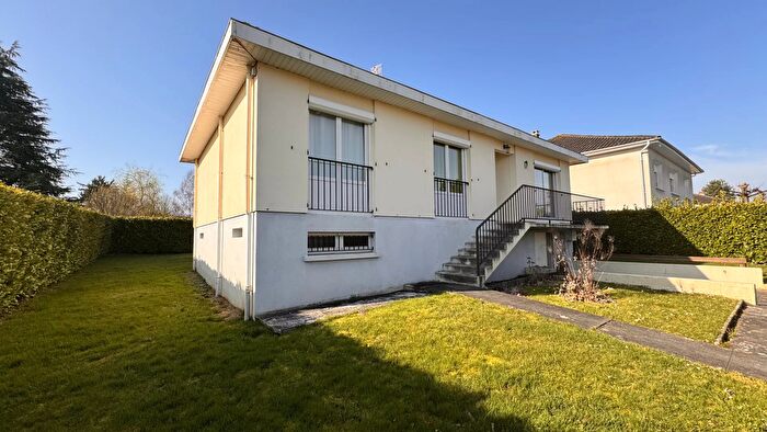 Maison à vendre - Cussac - 5 pièces - 3 chambres