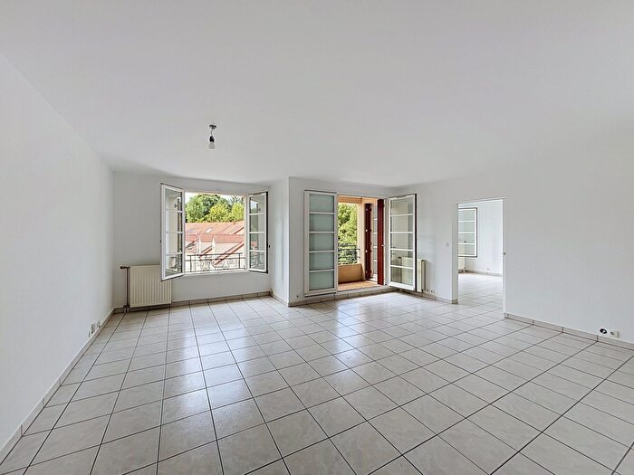 Appartement 3 pièces à Buc, à vendre