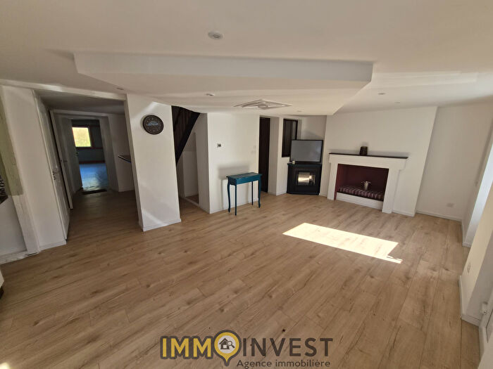 Saint-Yrieix-la-Perche : Maison 7 pièces à vendre