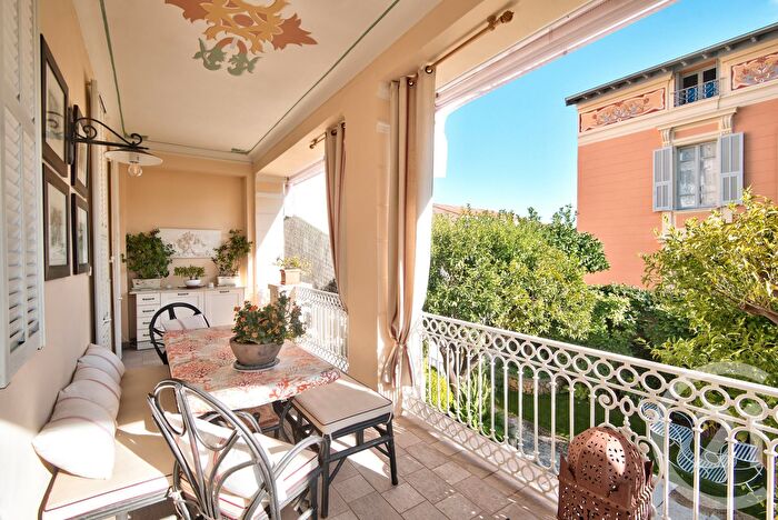 Maison à vendre - Beaulieu-sur-Mer - 6 pièces - 4 chambres