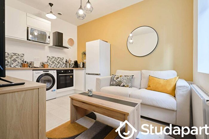 Appartement à louer - Moulins, Lille - 1 pièce - 1 chambre