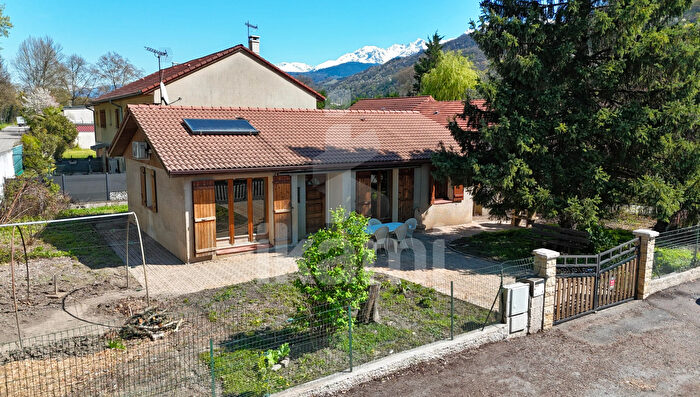 Maison à vendre - Saint-Martin-dHères, Galochère - 4 pièces - 2 chambres