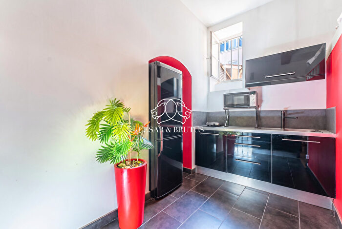 Lyon 1er, Bas des Pentes, Presqu'île : Appartement 2 pièces à vendre