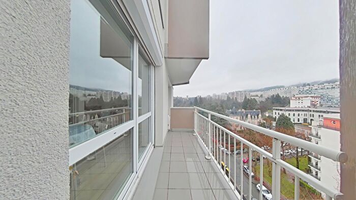 Appartement à louer - Saint-Étienne, La Métare, Le Portail Rouge, Fauriel, Villeboeuf - 1 pièce