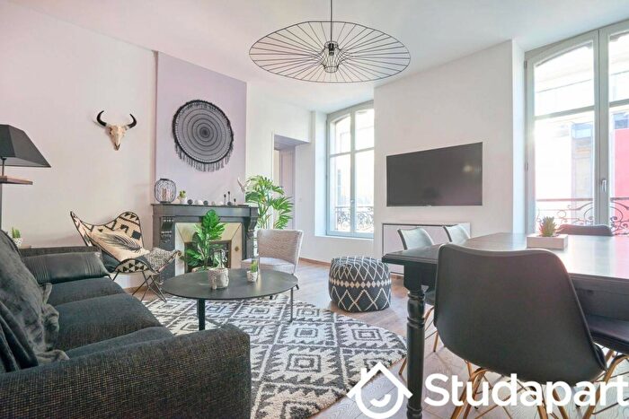 Appartement à louer - Centre Ville-Charles III, Nancy - 1 pièce - 2 chambres