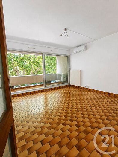 Bagnols-sur-Cèze, Centre-ville - Appartement 2 pièces à louer
