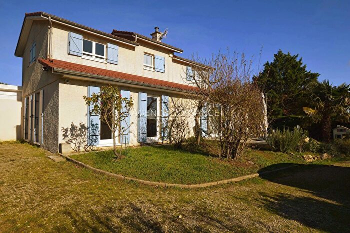 Maison à vendre - Orliénas - 8 pièces - 6 chambres