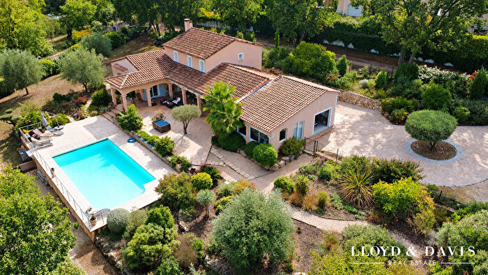 Maison 5 pièces à vendre à Fayence