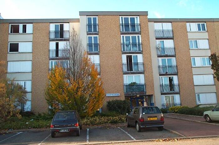 Appartement à louer - Saint Jacques, Beaune - 3 pièces - 2 chambres