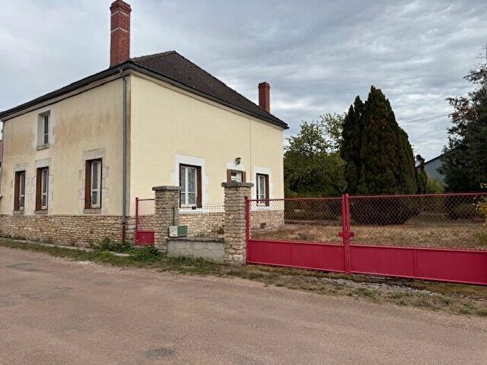 Maison 4 pièces à vendre à Donzy