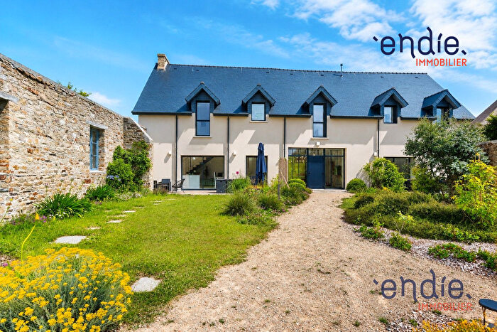 Maison 8 pièces à Plonévez-Porzay, à vendre