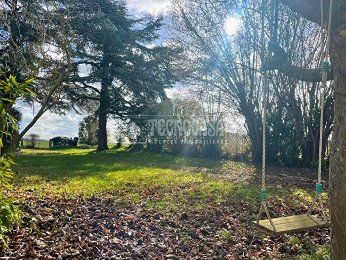 Appartement à louer - Noisy-le-Roi - 4 pièces - 2 chambres