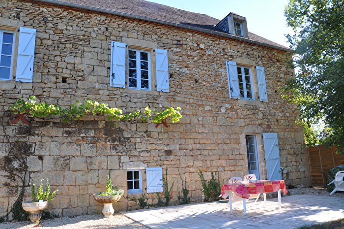 Maison à vendre - Nadaillac-de-Rouge - 11 pièces - 8 chambres