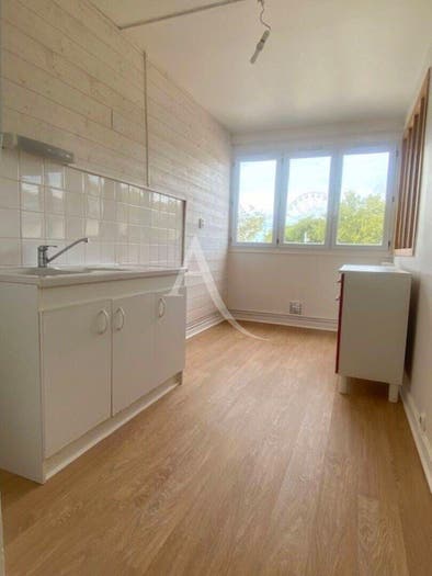 Appartement 3 pièces à Centre Ville, La Rochelle, à louer