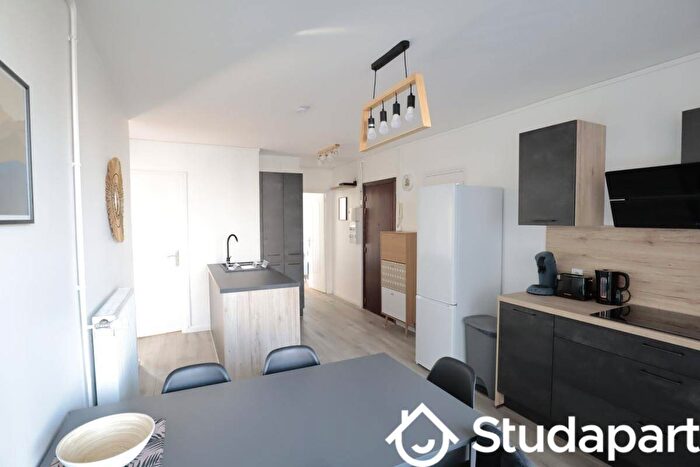 Appartement à louer - Abry, Grenoble - 1 pièce - 3 chambres