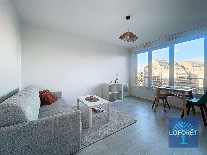 Appartement à louer - Cergy, Les Hauts-de-Cergy - 1 pièce