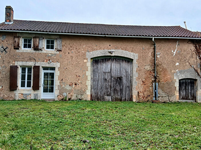 Chasseneuil-sur-Bonnieure - Maison 3 pièces à vendre