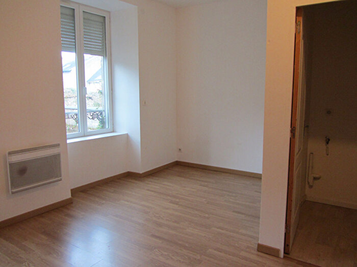 Bort-les-Orgues - Appartement 1 pièce à louer