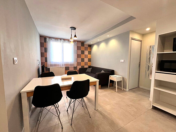Besançon, Montrapon, Fontaine Ecu, Montboucons, Montjoux : Appartement 4 pièces à louer