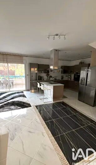 Maison 4 pièces à Épeigné-sur-Dême, à vendre
