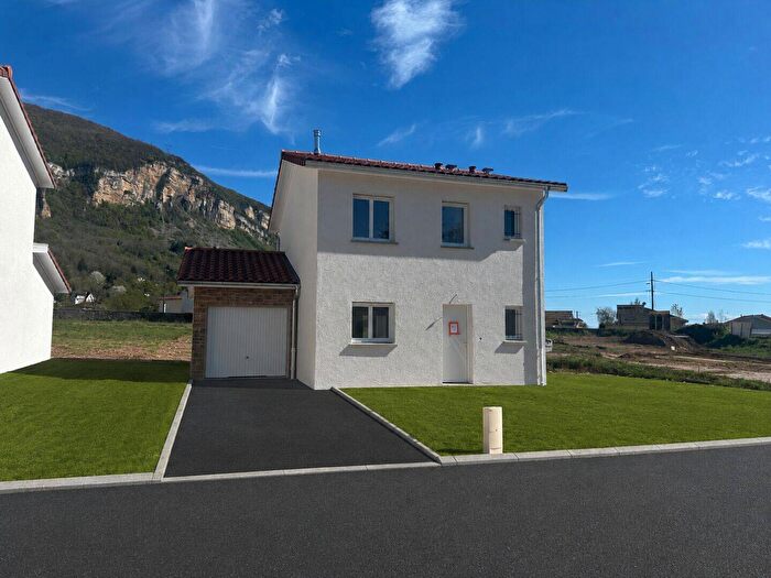 Appartement 4 pièces à Villebois, à louer