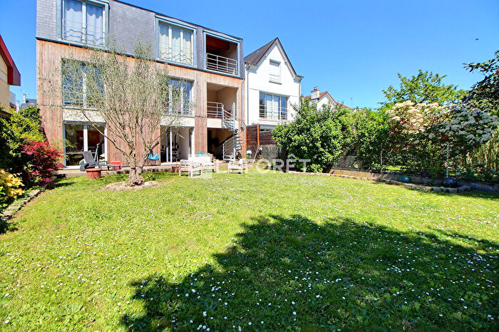 Maison à vendre - Suresnes, Plateau Ouest - 8 pièces - 5 chambres