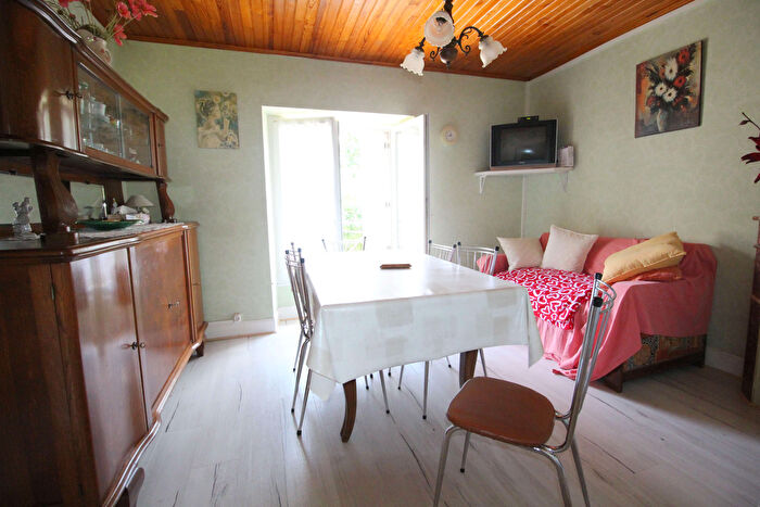 Appartement à vendre - Bagnères-de-Luchon - 3 pièces - 2 chambres