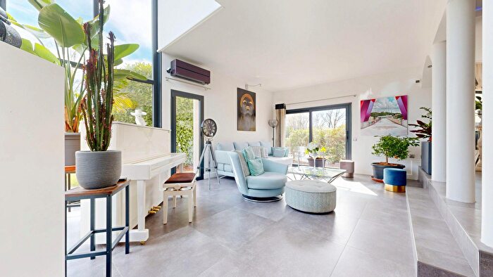 Maison à vendre - Chaponost - 5 pièces - 4 chambres